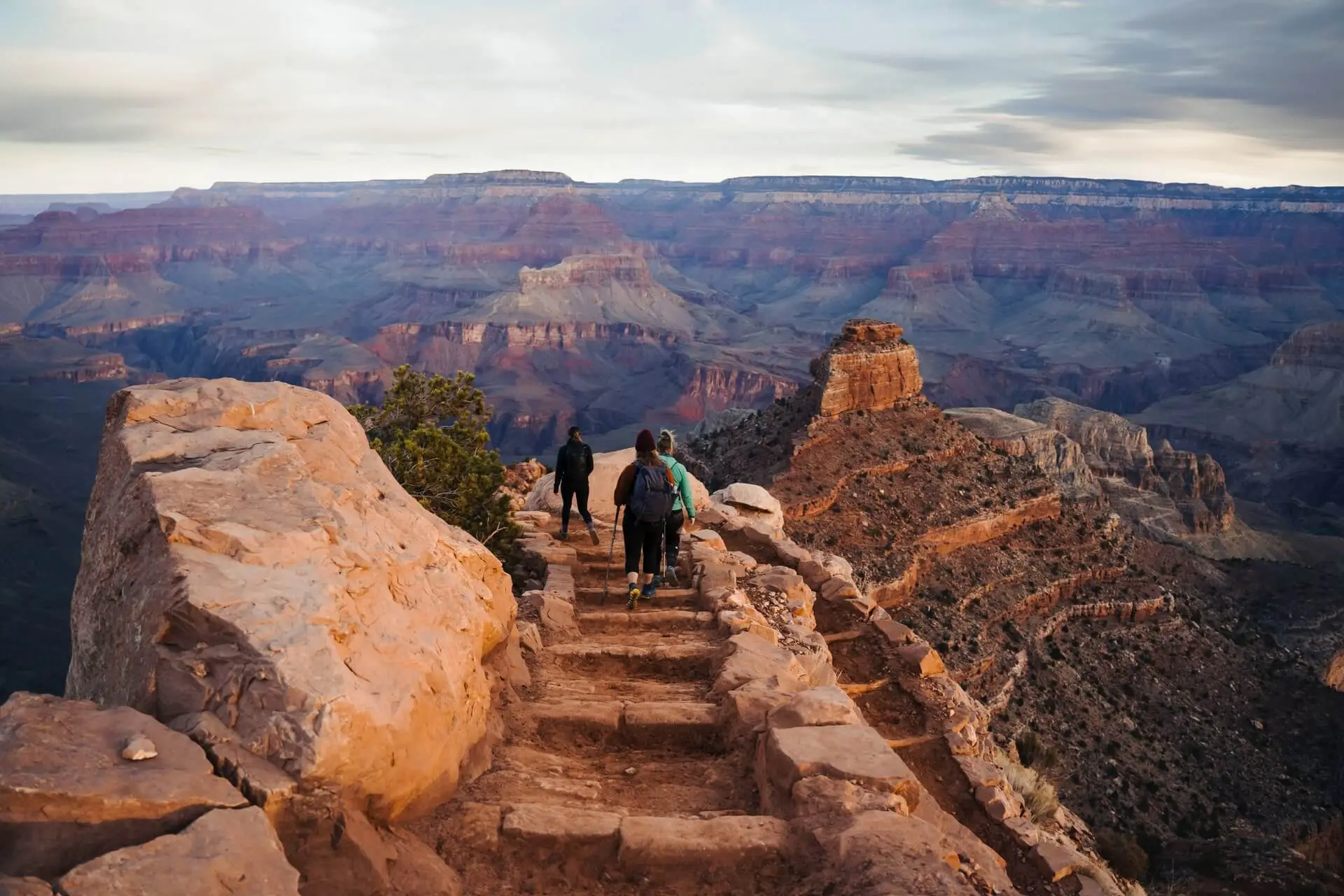 8 of the Best Hikes in Grand Canyon National Park - Hello Hiker